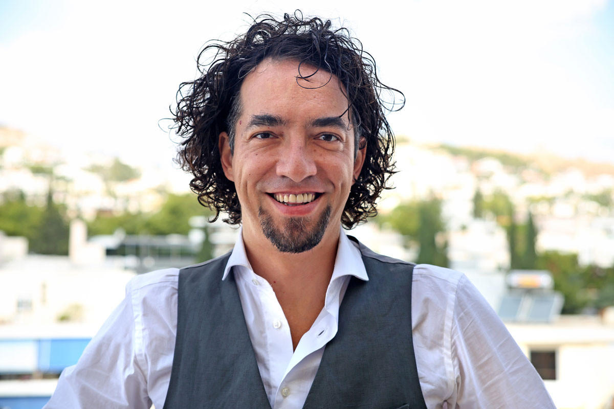 Cosmic Design: Linking The Micro, Macro, And The Mesocosm by Arturo ...